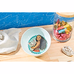 Zak Designs Moana Dinnerware Set Includes Plate, Bowl, Water Bottle, and Utensil Tableware, Made of Durable Material and Perfect for Kids (Moana and Maui, 5 Piece Set, BPA Free)