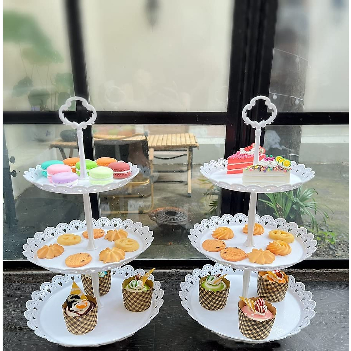 Set of 4 Dessert Stand Set, 3 Tiers White Plastic Cupcake Stand Holder & Rectangle Plastic Party Serving Trays/Platters for Wedding Birthday Baby Shower Tea Party Buffet