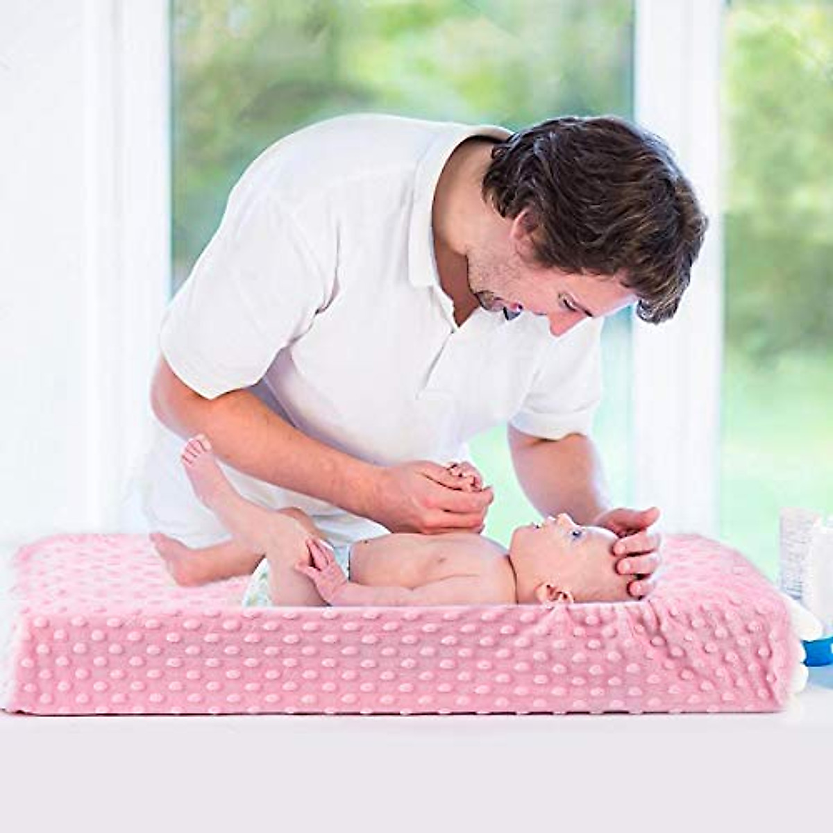 Nozaam - Baby Plush Minky Dot Changing Pad Cover - Ultra-Soft Stretchy Fitted Cover for Standard Nursery Changing Pad (Pink)