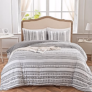 SLEEPBELLA Boho King Size Comforter Set, Grey and White Tufted Ball Pom Striped Design, Fluffy King Bed Comforter for All Seasons, Farmhouse Bedding 3pcs （1 Comforter with 2 Pillowcases）