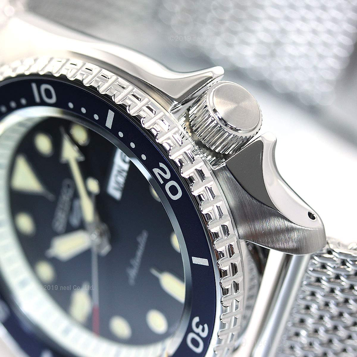 SEIKO 5 Sports Auto-Wind Mechanical Suits SBSA 015