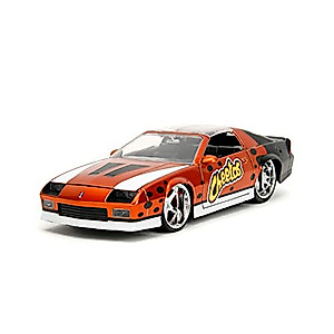 Jada Toys Cheetos 1:24 1985 Chevy Camaro Z28 Die-Cast Car & 2.75" Chester Cheetah Figure, Orange