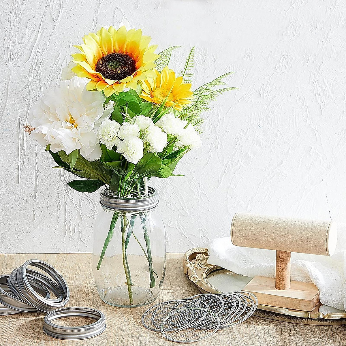 Oungy 40 PCS Mason Flower Jar Frog Insert Lid Metal Flower Lid Insert Mason Grid Flower Organizer Frog Lid Insert Mason Jar Lids with Square Grids for Regular Mouth Mason Canning Jars