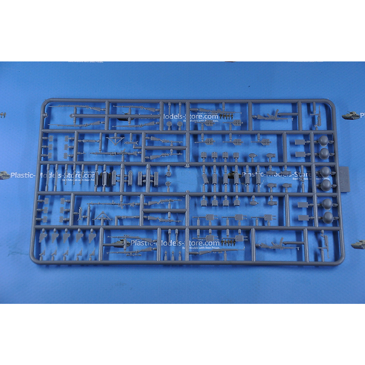 GERMAN INFANTRY, EASTERN FRONT BATTLE SERIES 5 FIGURES 1/35 MASTER BOX 35102