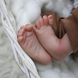 WOOROY Realistic Reborn Baby Dolls Boy - 18 Inch Lifelike Baby Doll Levi Real Life Baby Dolls That Look Real Soft Weighted Sleeping Newborn Baby Dolls Gift Toy for Age 3+