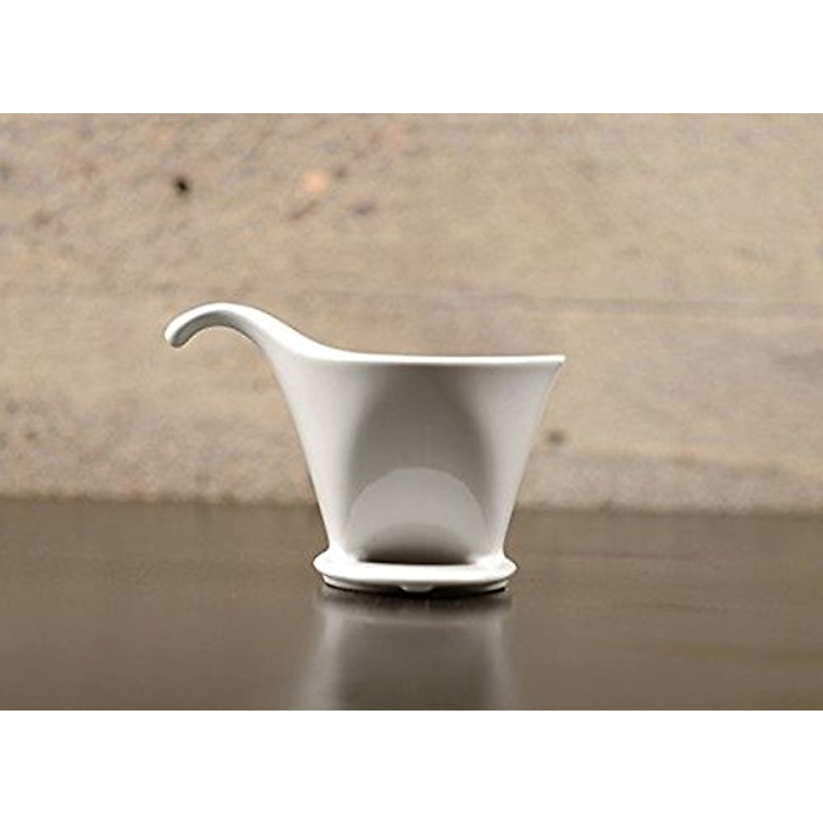 ZERO JAPAN Ceramic Coffee Dripper for #2 or #4 paper filter - Drip Cone Brewer - White