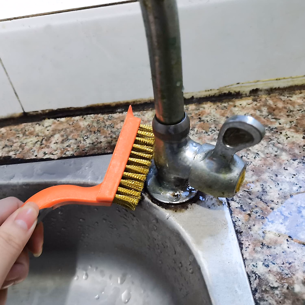 MAXMAN Wire Brush 3Pcs Brass/Stainless Steel/Nylon Wire Brushes for Cleaning Rust Bristle Brush Set with Rubber Curved Handle Grip Used for Dirt, Paint Remover (Orange+ Gray)