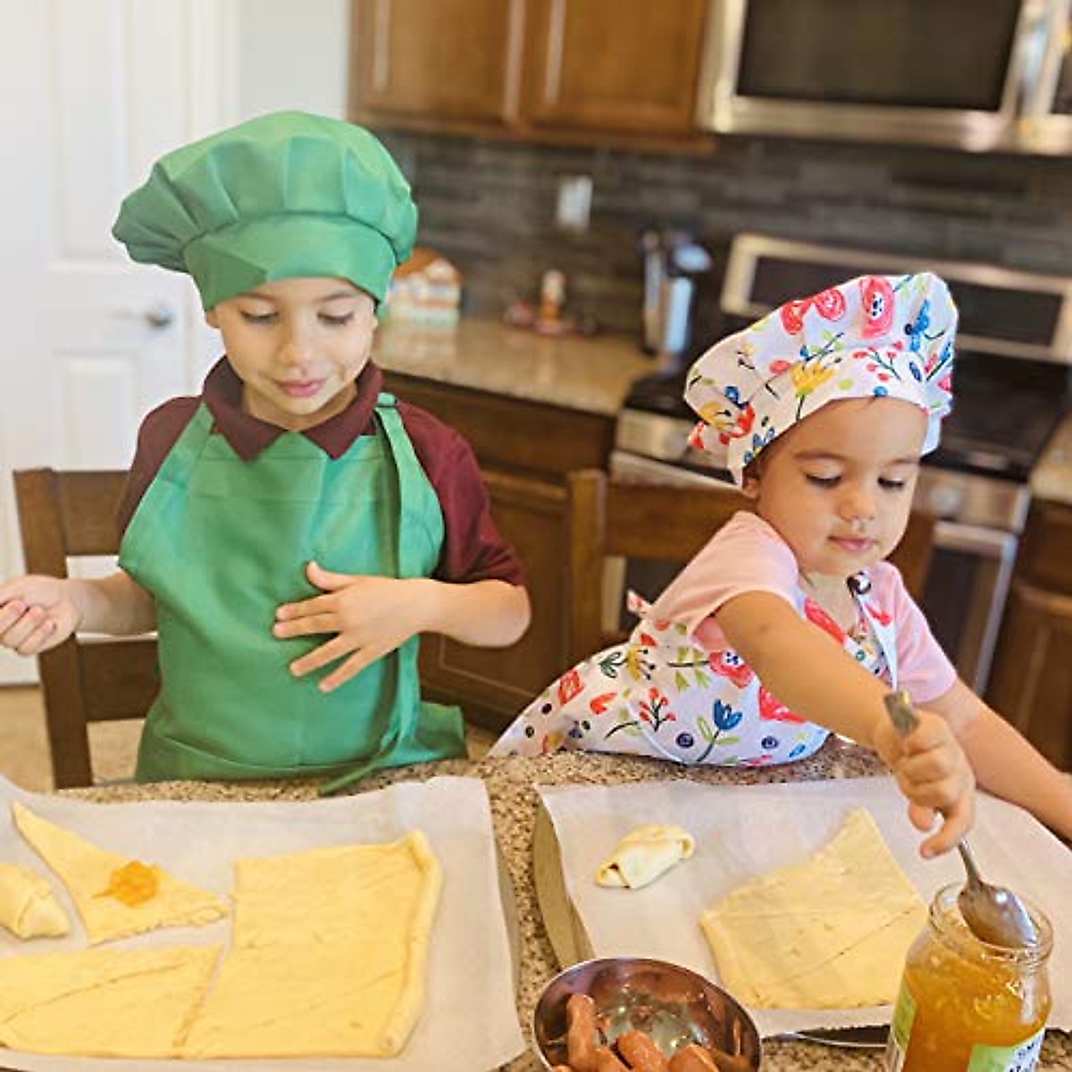 Dapper&Doll Kids Apron and Chef Hat - Gift Set for Boys Girls Ages 4-10 - Green