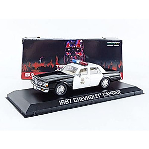 Greenlight Collectibles - Collectible Model Car, 86582, Black/White