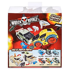 MGA Entertainment Wreck Royale Exploding Crashing Tooned Out Race Car with 4 Mix 'N Match Explosive Parts