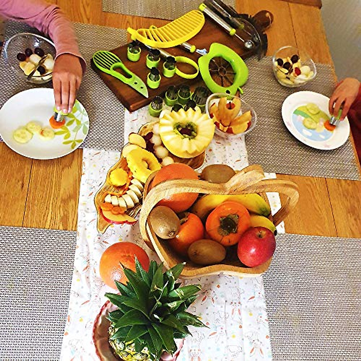 30 PCS Fruit slicer set Fruit Shape Cutters, mini Cookie Cutters, Apple Slicer, Avocado Cutter, Banana Slicer, Watermelon Cutter, melon baller, Carving Knife, vegetable cutters Carespot