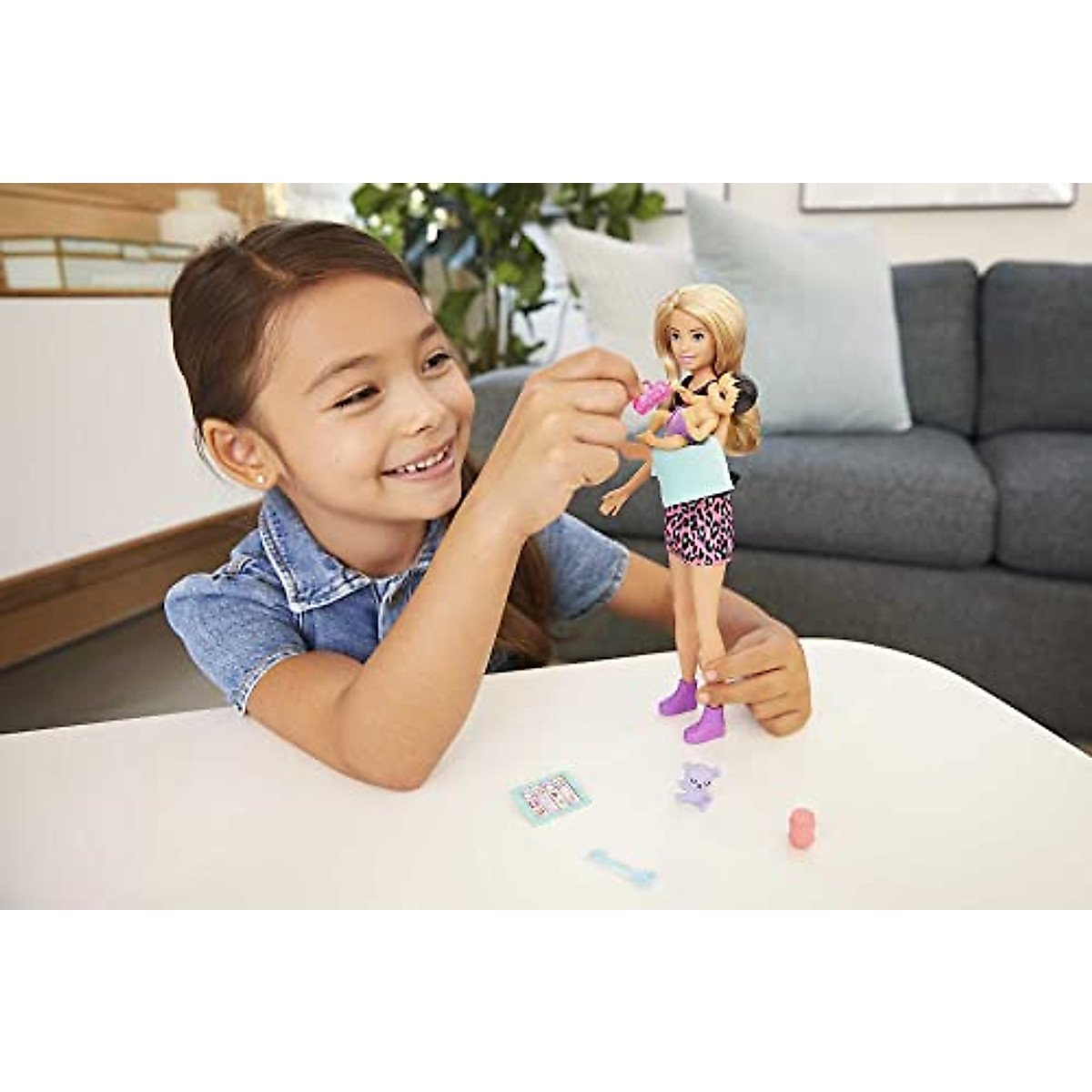 Barbie Skipper Babysitters Inc Doll & Accessories Set with Blonde Doll in 'Girl Power' Top, Baby Doll & 4 Themed Pieces