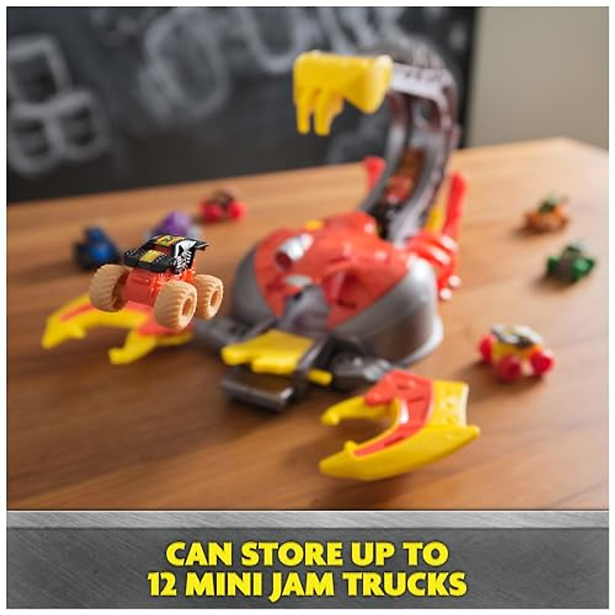 Monster Jam Mini, El Toro Loco Venom Velocity Scorpion Playset, 2 Exclusive Die-Cast El Toro Loco and Max-D Monster Truck, Kids Toys for Boys Ages 3 and Up