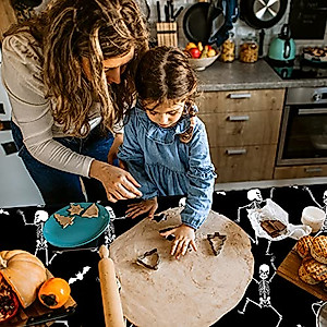 Iceyyyy 3 Packs Disposable Halloween Skeleton Tablecloth - 54" x 108" Plastic Waterproof Halloween Tablecover, Rectangular Halloween Skeleton Table Cover for Halloween Ghost Themed Party Home Decor