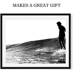 Surf Crusing Down The Line On a Retro Single Fin At Tea Tree Bay Australia, Minimalist Ready to Frame Surf Wall Art Print 14x11, Ideal for Surfers, Surf Lovers and Cool Modern Beach House Decor