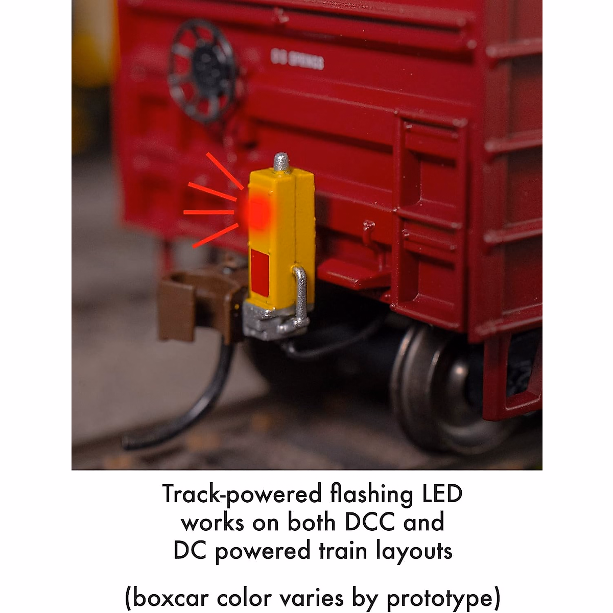 Bachmann Trains - 50' Outside Braced Box Car with Flashing End of Train Device - Burlington Northern - HO Scale