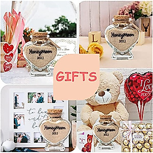 Qunrwe Honeymoon Essentials Bridal Shower Gift Wedding Registry Gift Honeymoon Travel Gift for Couples Newlywed Fiance Honeymoon Sand Jar with Love Message Pills (Gift Box Includes)