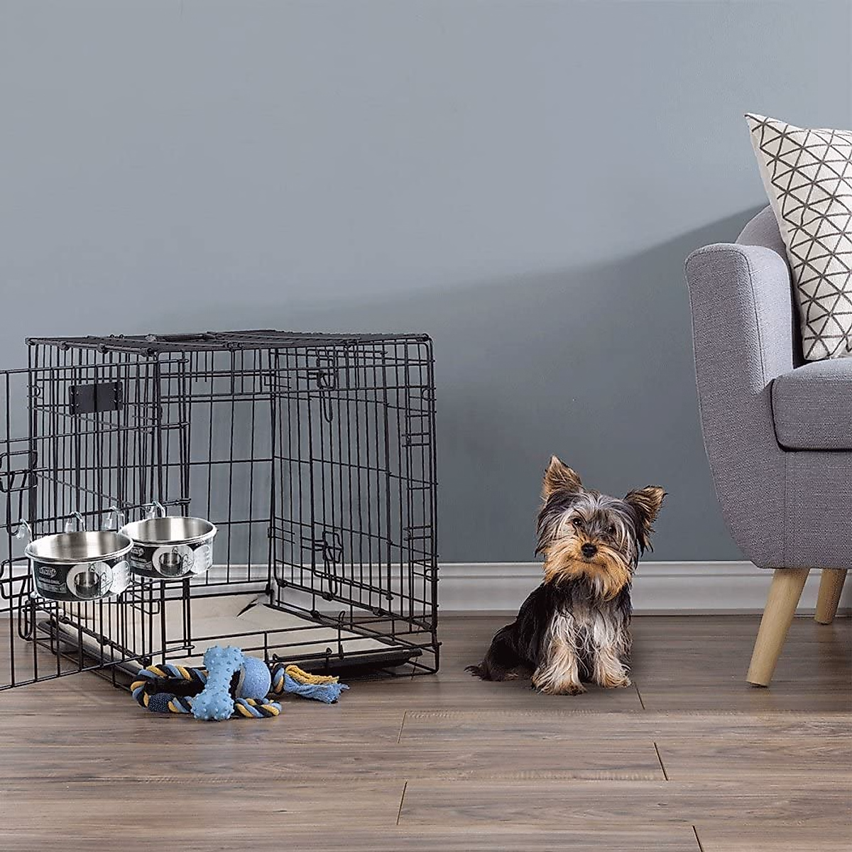 MLCINI Hanging Pet Bowl, 3 Size 2 Pack Non Spill Stainless Steel Food Water Bowls Bunny Feeder with Hook for Dogs Cats in Crate, Cage & Kennel (S/18 Ounce)