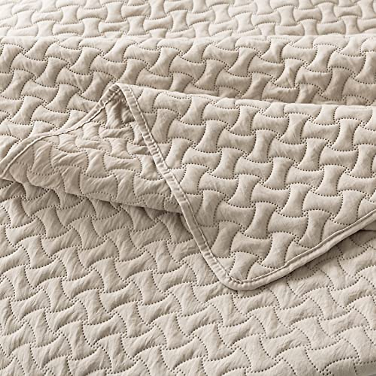B2EVER Beige King Size Quilt Bedding Sets with Pillow Shams, Lightweight Soft Bedspread Coverlet, Quilted Blanket Thin Comforter Bed Cover for All Season Spring Summer, 3 Pieces, 104x90 inches