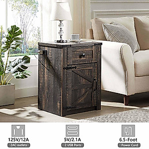 SOOWERY Nightstands Set of 2, Nightstand with Charging Station, Farmhouse End Table with Barn Door and Drawer, Rustic Wood Sofa Side Table for Bedroom, Living Room, Dark Rustic Oak