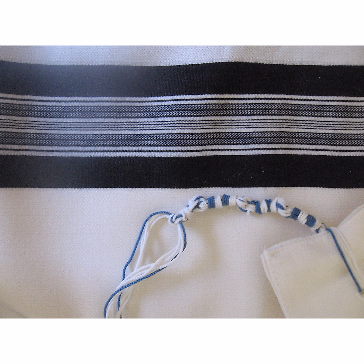 Techelet Tzitzit Strings - Made in Israel by Radzyn Chassidim - 50 cm - thin