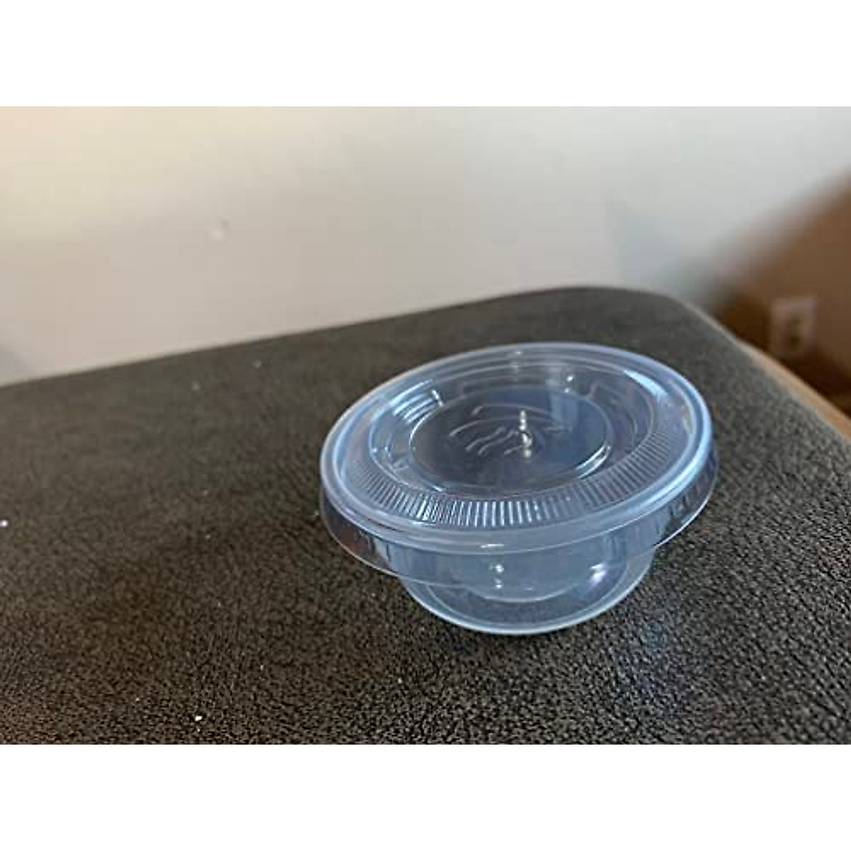 Starz Cupcakes 2 oz - 100 Sets Disposable Plastic Cups with Lids for Gelatin Shots, Condiments &/or Souffle Cups