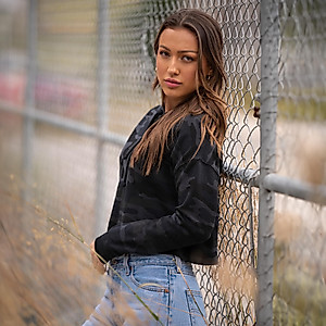 Global Blank Womens Cropped Hoodie Crop Top Sweatshirts for Women Cropped Sweater, Black Camo, Medium