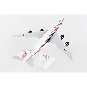 Daron Skymarks 747-8i Air Force One (VC25B) 1/200 Scale w/Gear SKR1076 New 2020