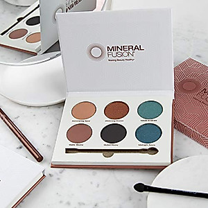 Mineral Fusion, Limited Edition Velvet Eye Shadow Palette, Multi Colors, 1 Count, Powder