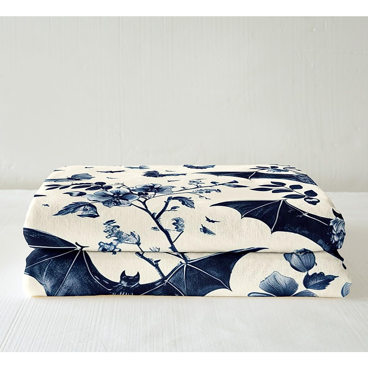 Feelyou Bats Halloween Sherpa Blanket Floral Bat Sherpa Blanket Decoration for Kids Boys Girls Cartoon Gothic Spooky Fuzzy Blanket for Sofa Bed Couch Halloween,Queen 90x90 Inches