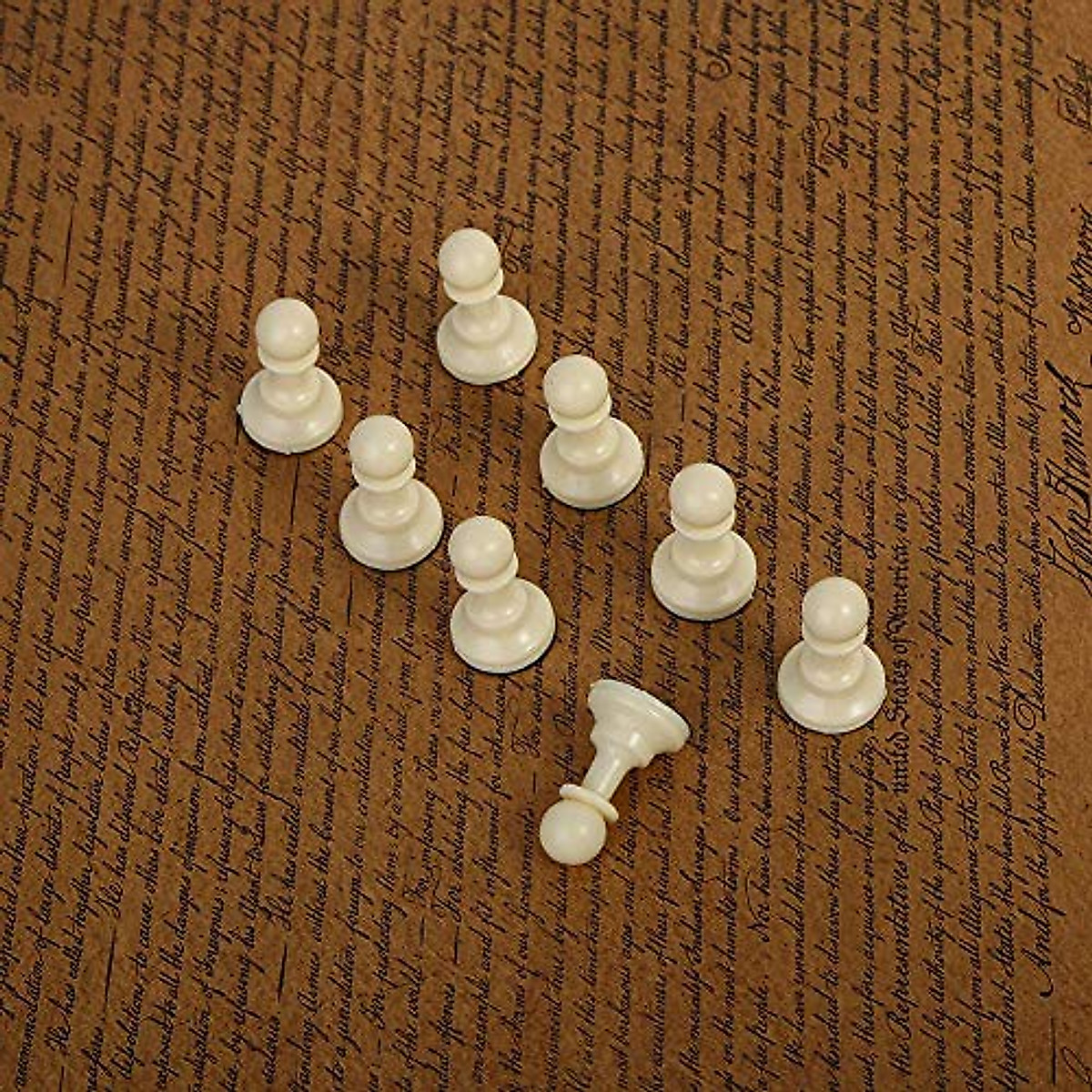 Chess Pieces, Plastic Chess Set International Chess Set Complete Chess Set Black and White (M)