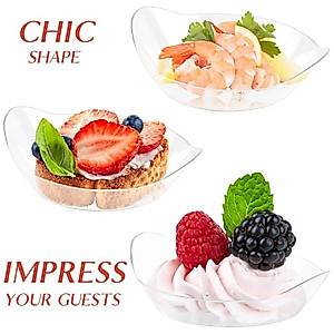 Qeirudu 100 Pack 1 oz Mini Dessert Plates, 3-1/8 x 2-5/8 Inches Small Clear Appetizer Plates with Spoons for Serving Hors D'oeuvres, Cheesecake, Strawberry, Chocolate Truffles