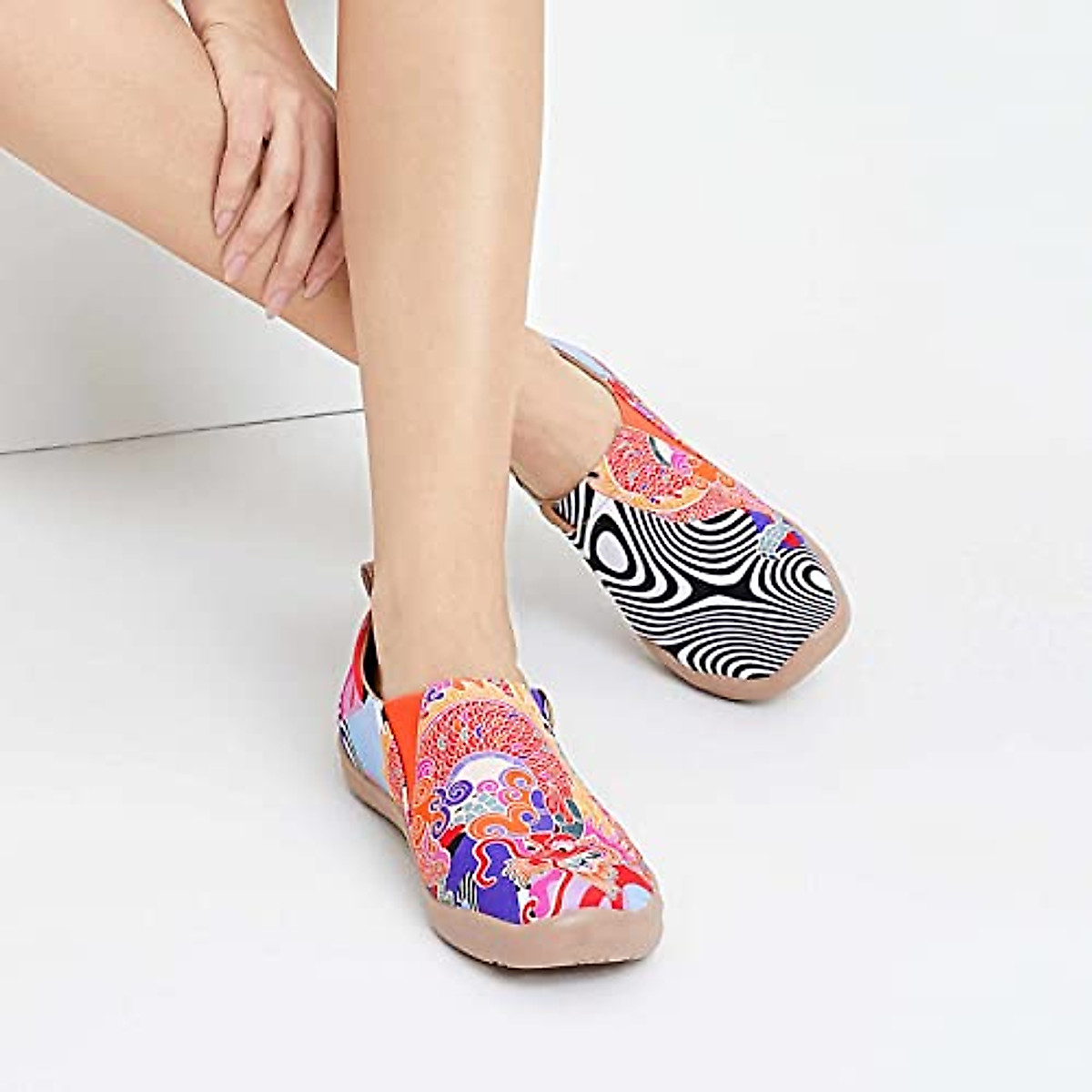 UIN Women's Walking Travel Shoes Slip On Canvas Casual Loafers Lightweight Comfort Fashion Sneaker Flying Dragon (9.5)