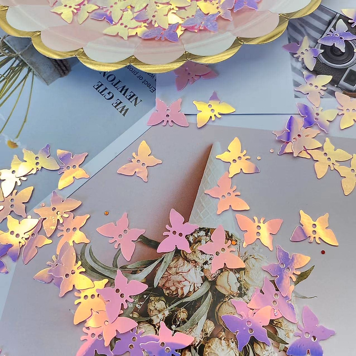 800 Pieces Holographic Butterfly Party Glitter PVC Confetti for Handicrafts, Card DIY, Engagement Wedding Bridal Shower Birthday Valentines Party Decorations (Pink)