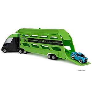 Micro Machines Mini Vehicle Hauler in Green - Includes One Exclusive MM Car - Open The Top of The Trailer/Lower The Back Ramp, Load Up to Eight Cars - Collect Them All