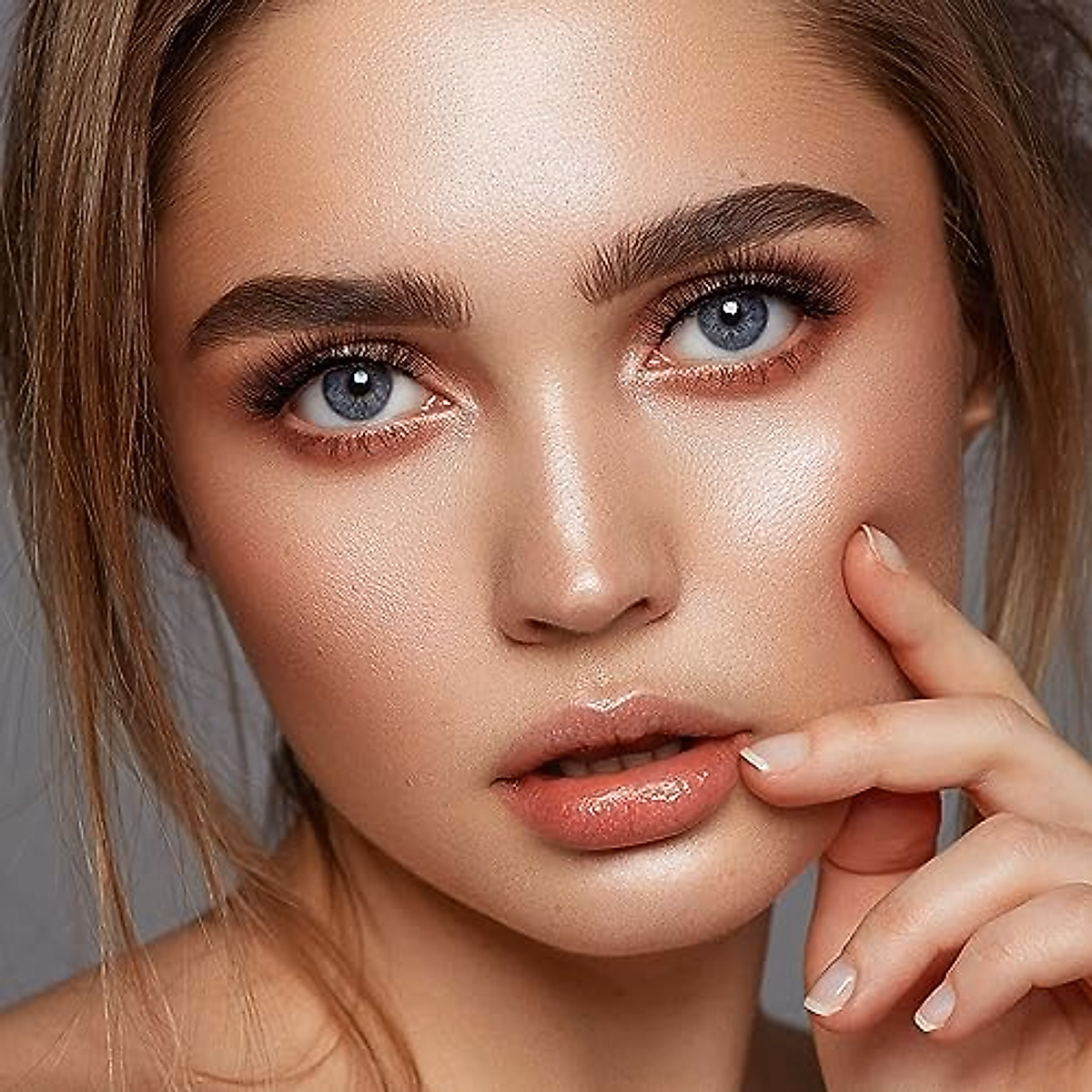 KISS Magnetic Lashes, Tempt, 1 Pair Synthetic False Eyelashes With 5 Double Strength Magnets, Wind Resistant, Dermatologist Tested Fake Lashes Last Up To 16 Hours, Reusable Up To 15 Times Black