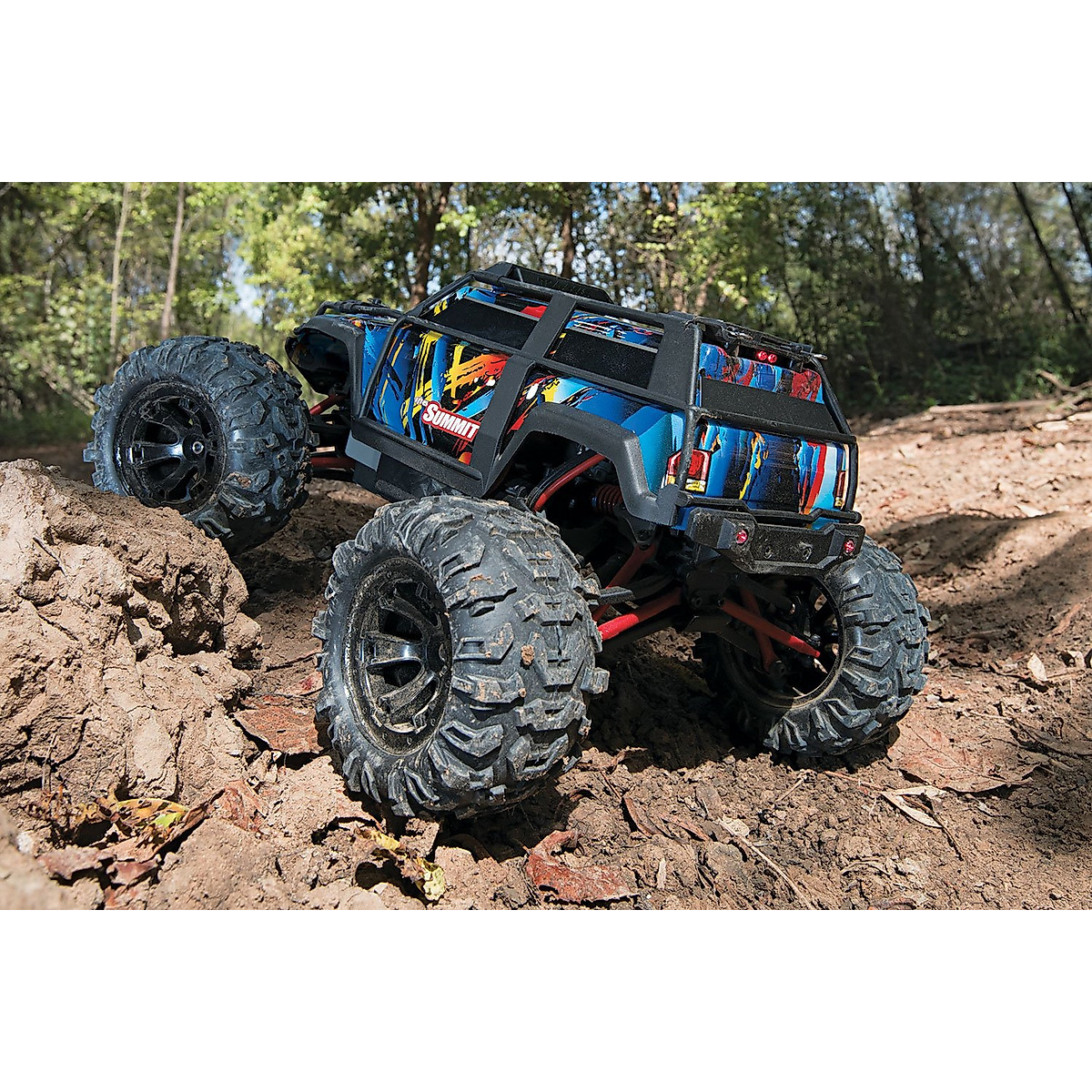 Traxxas 72054-5 1/16 Summit: 4WD Extreme Terrain Monster Truck with TQ 2.4GHz Radio System
