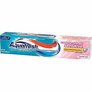 Aquafresh Sensitive Maximum Strength Toothpaste 5.6 Oz (Pack of 6)