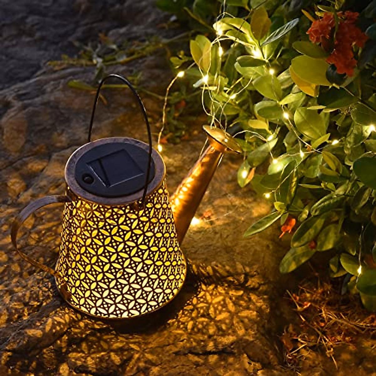 Watering can with Garden Decor Lights,Solar Lantern Outdoor Hanging Waterproof, Outdoor Decorative Retro Metal Solar Lights for Garden Table Patio Yard Pathway Walkway,Large