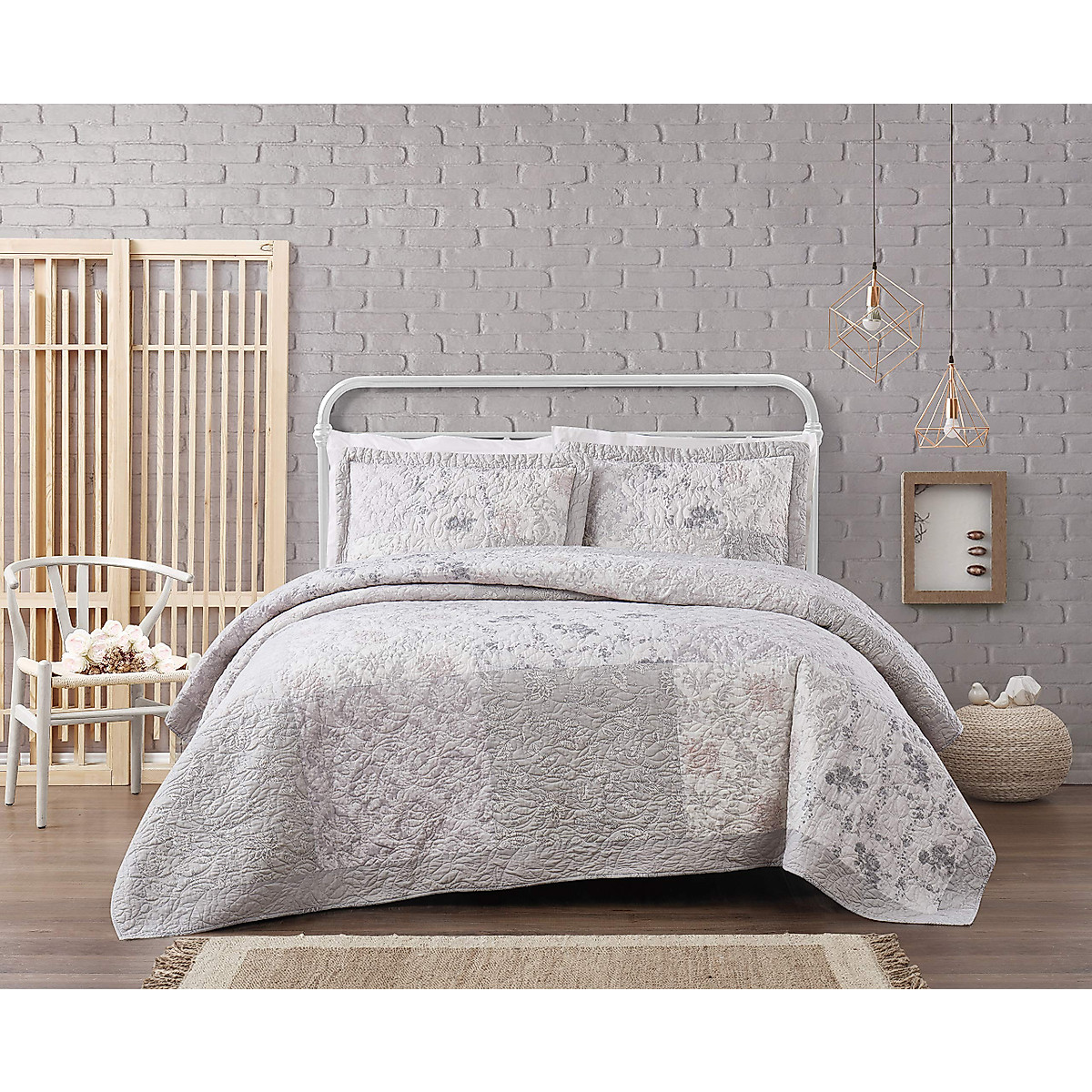 Cottage Classics Quilt Set Brigette Modern Floral Print, Full/Queen, Grey