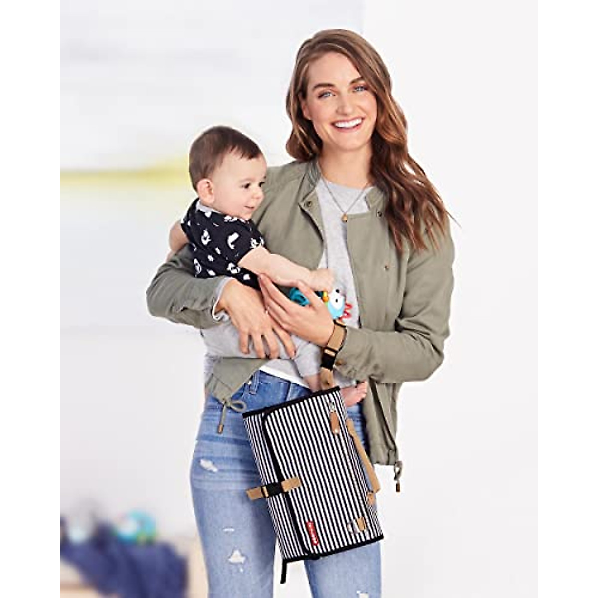 Skip Hop Portable Baby Changing Pad, Pronto, Black & White Stripe