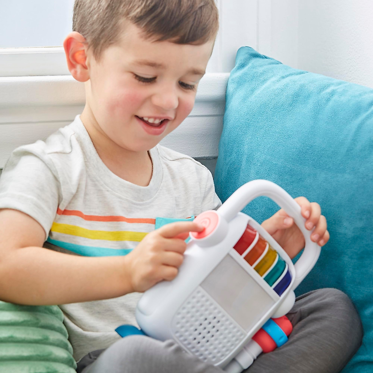 Playskool Rock n’ Roll Bot, Kids Bluetooth Speaker and Voice Changing Karaoke Microphone Toy, Ages 3 and Up (Amazon Exclusive)