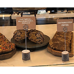 Place Card Holders 10pcs Table Number Holders with 20pcs Cards Rustic Real Wood Base Wedding Table Name Number Holder Party Decoration Card Holders Picture Memo Note Photo Clip Holder