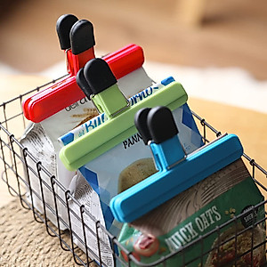 BamLue 12 Pack Large Bag Chip Clips, Heavy Duty Reusable Bag Seal Clips with 6 Assorted Colors Food Storage Clamps Air Tight Seal Grip for Snacks Coffee Vegetables Fruit