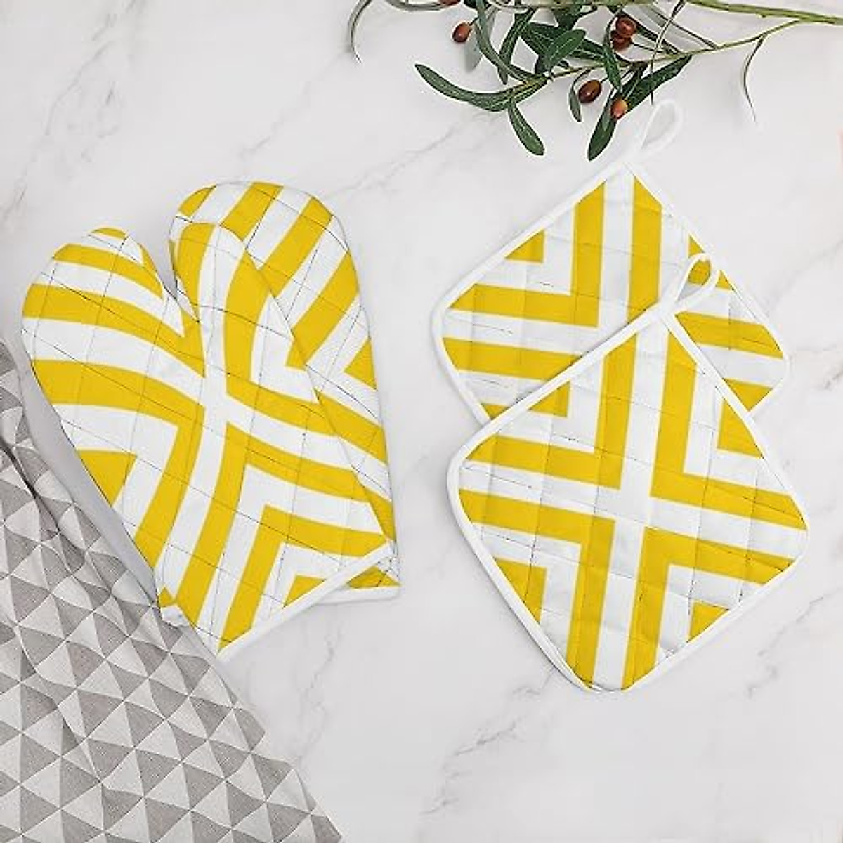 4PCS Oven Mitts and Pot Holders Sets, Yellow & White Stripes Oven Mitts Set Heat Resistant Kitchen Microwave Gloves Safe for Baking,Cooking, BBQ