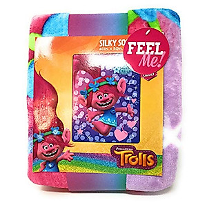 DreamWorks Silky Soft Throw Blanket Trolls Bright Star 40IN X 50IN