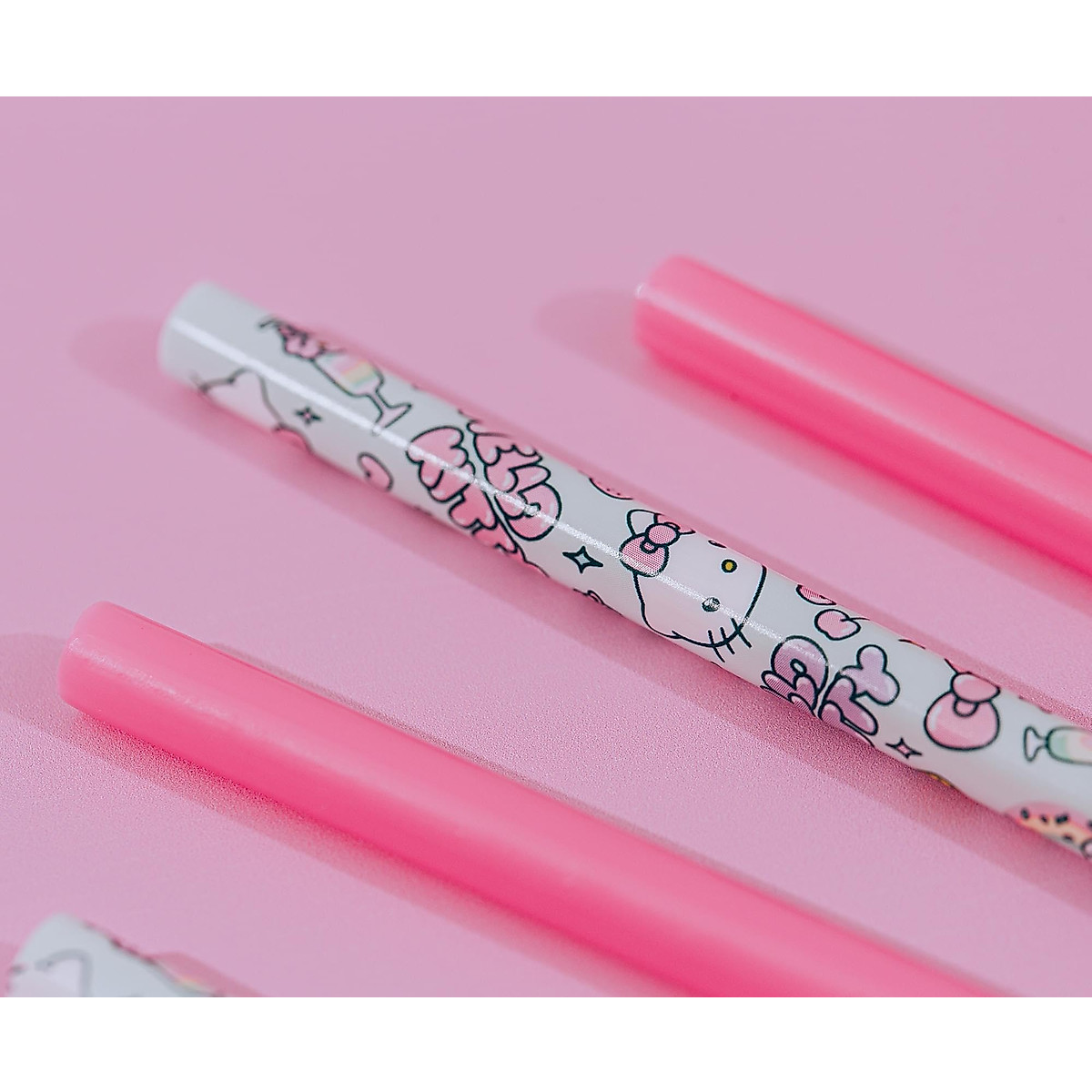 Silver Buffalo Sanrio's Hello Kitty Kawaii Treats 4pc Reusable Plastic Straw Set,10x1.5x.25, Pink