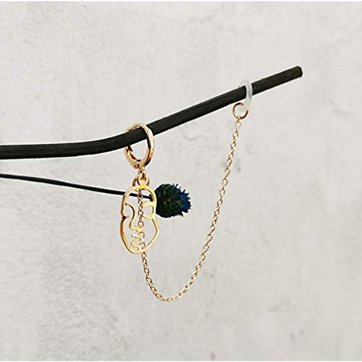 Airpod Earrings Anti Lost Earring Strap for Airpods Anti Lost Strap for Airpods Pro, Wireless Earhooks Earbuds Earphone Holder Connector, Compatible with Airpods 1 2 3 (Gold face Style)