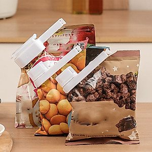 2pcs Pouring Clips Food Sealing Chip Bag Clip with Lid, Food Storage Clips with Pour Spout for Flour Coffee Cereal Whipping Cream Sealing Package(Large)