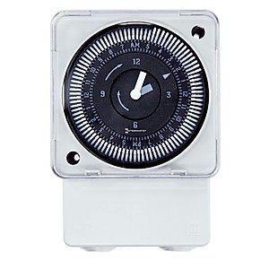 Grasslin by Intermatic MIL72AQTUZ-240 24-Hour 240V Surface/Din Rail Mount Electromechanical Time Control with Battery Backup